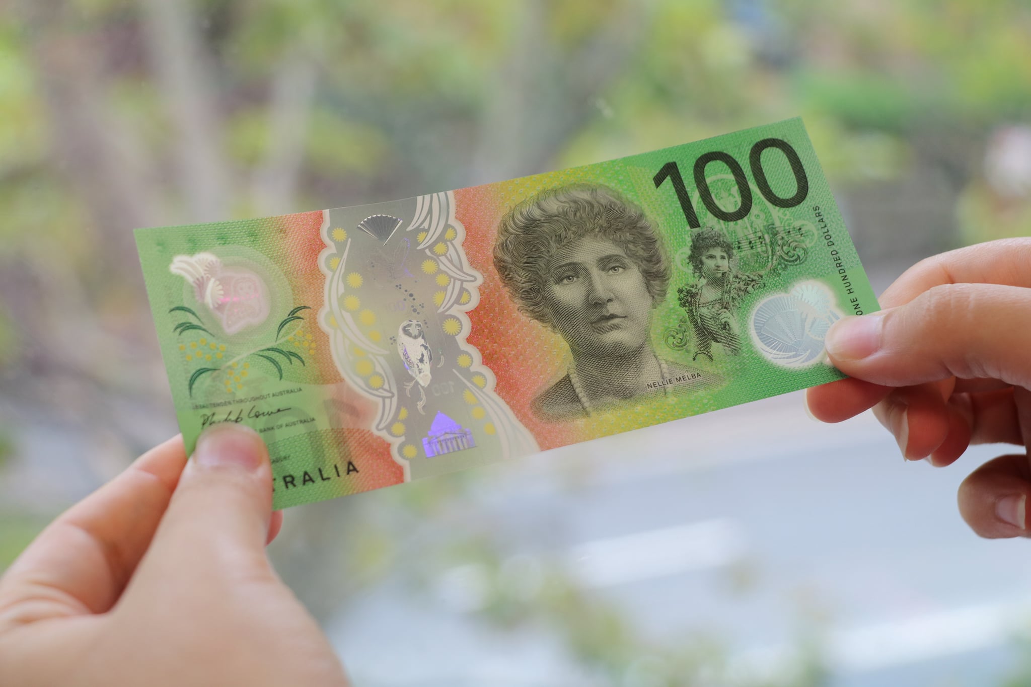 Australia’s new $100 banknote enters general circulation « Nepalese Voice