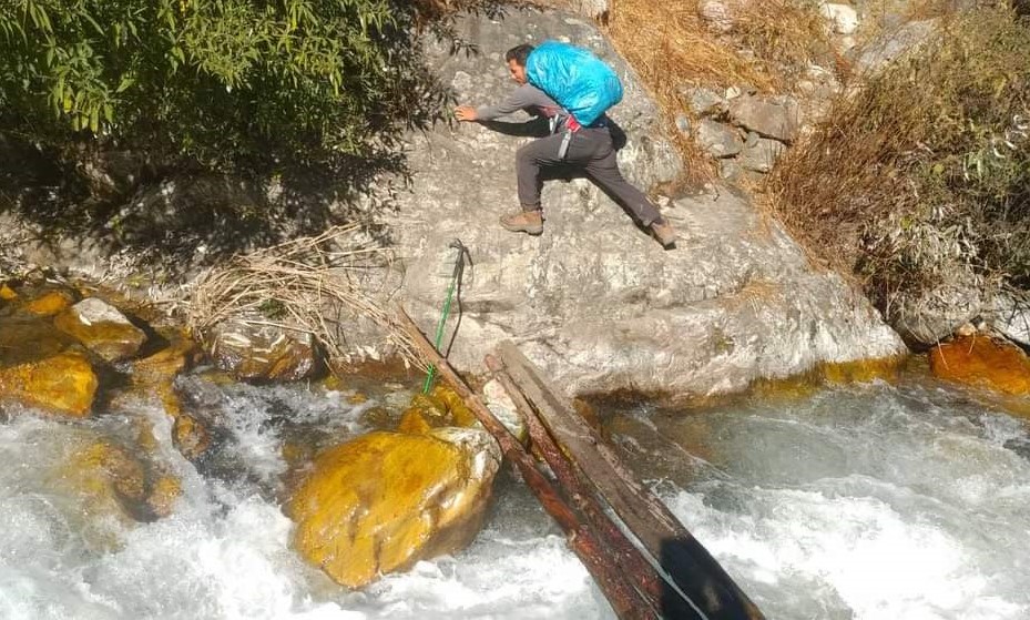Humla People Cross Karnali Risking Life « Nepalese Voice