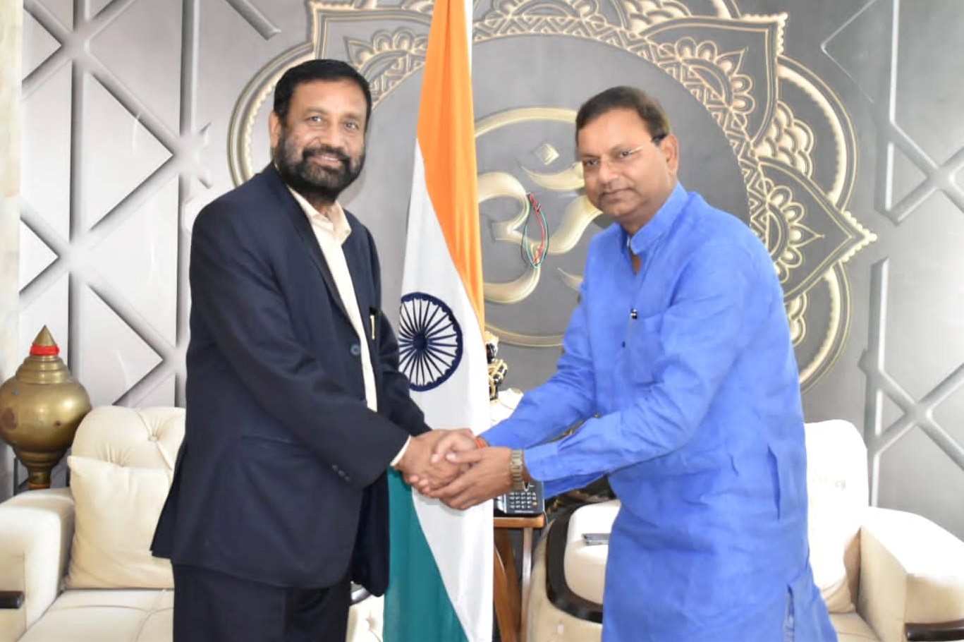 NC leader Nidhi and Madhya Pradesh CM of India Chauhan meet « Nepalese ...